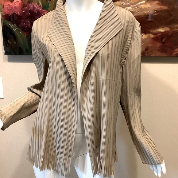 Chico's | Jackets & Coats | Chicos Travelers Fringe Beige Pleated ...